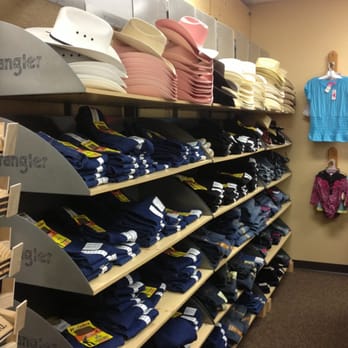 BOOT BARN - Updated October 2025 - 41 Photos - 3638 SW Archer Rd ...