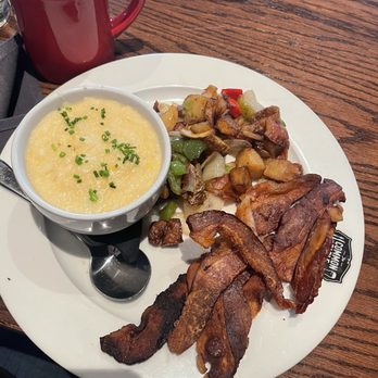 THE COMMON TABLE - Updated March 2025 - 967 Photos & 800 Reviews - 6740 ...