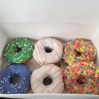 GROOVY DONUTS - Updated November 2024 - 95 Photos & 56 Reviews - 3054 E ...