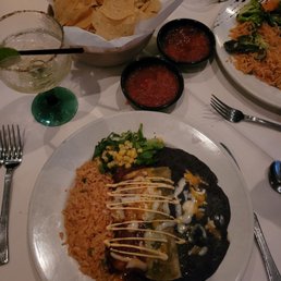 VIA REAL - Updated July 2025 - 575 Photos & 800 Reviews - 4020 N ...