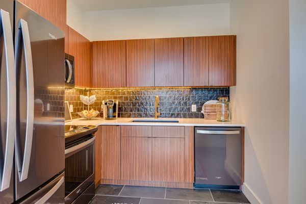 SUMMER HOUSE REALTY - Updated October 2025 - 29 Photos - 2735 ...