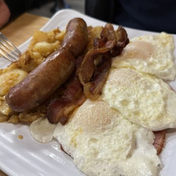 THE VILLAGE DINER & PANCAKE FACTORY - Updated September 2025 - 15 ...