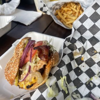 SUPERBURGER - Updated August 2024 - 302 Photos & 673 Reviews - 1501 4th ...