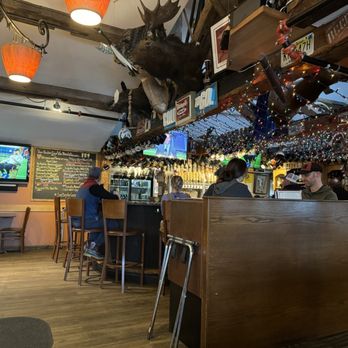 FLYING GOOSE BREW PUB & GRILLE - Updated January 2026 - 197 Photos ...