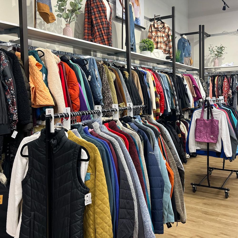 UPTOWN CHEAPSKATE - Updated October 2025 - 860 Town Center Dr, York ...