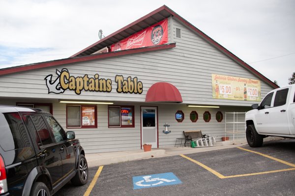 CAPTAIN’S TABLE - Updated May 2026 - 23 Photos & 90 Reviews - 220 Mt ...