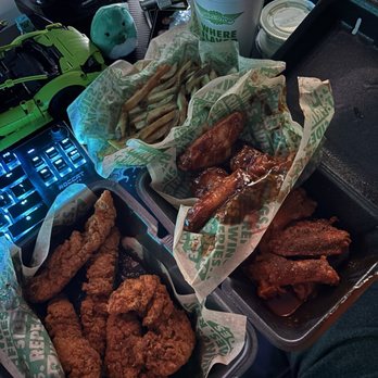 WINGSTOP - Updated November 2025 - 20 Photos & 22 Reviews - 1215 ...