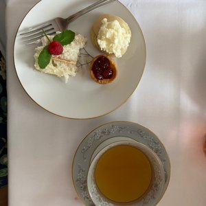 ASHES’ BOUTIQUE AND TEA GARDEN - 222 Photos & 60 Reviews - 332 2nd St S ...