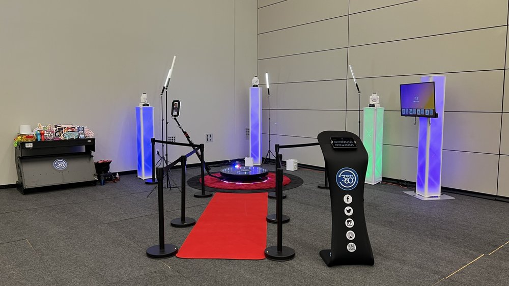 3SIXTY 360 BOOTH - Updated August 2025 - 13 Photos - Houston, Texas - Photo Booth Rentals ...