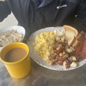 DAYMAKER CAFE - 16 Photos & 19 Reviews - 59 E Lake St, Camden ...