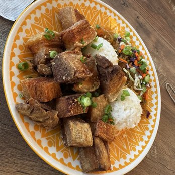 CHEBOGZ - Updated August 2025 - 297 Photos & 131 Reviews - 2710 Beacon ...