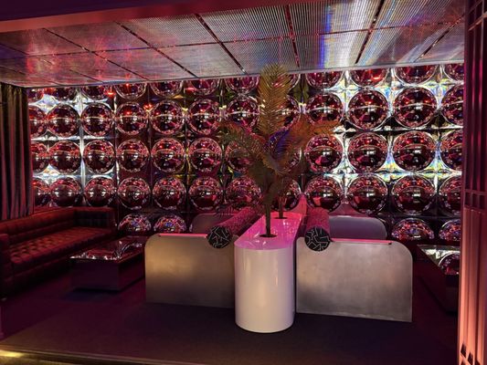 SELECT START - Updated December 2025 - 110 Market Avenue, Winnipeg ...