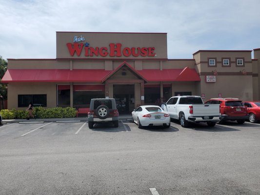 WINGHOUSE BAR & GRILL - 110 Photos & 191 Reviews - 5510 Post Oak Blvd ...