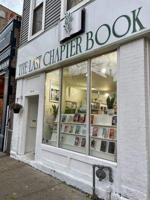 THE LAST CHAPTER BOOKSHOP - Updated November 2025 - 77 Photos - 16 ...