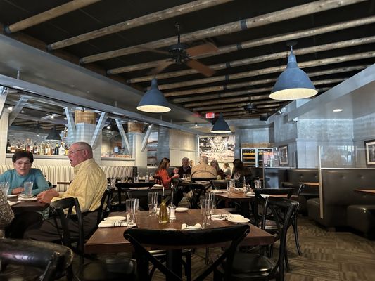 MAX A MIA - Updated May 2025 - 326 Photos & 300 Reviews - 70 E Main St ...