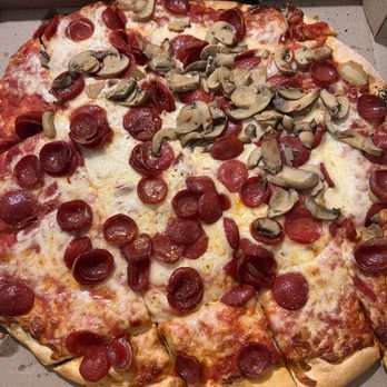 PETRILLO’S PIZZA - Updated October 2024 - 1020 Photos & 1590 Reviews ...