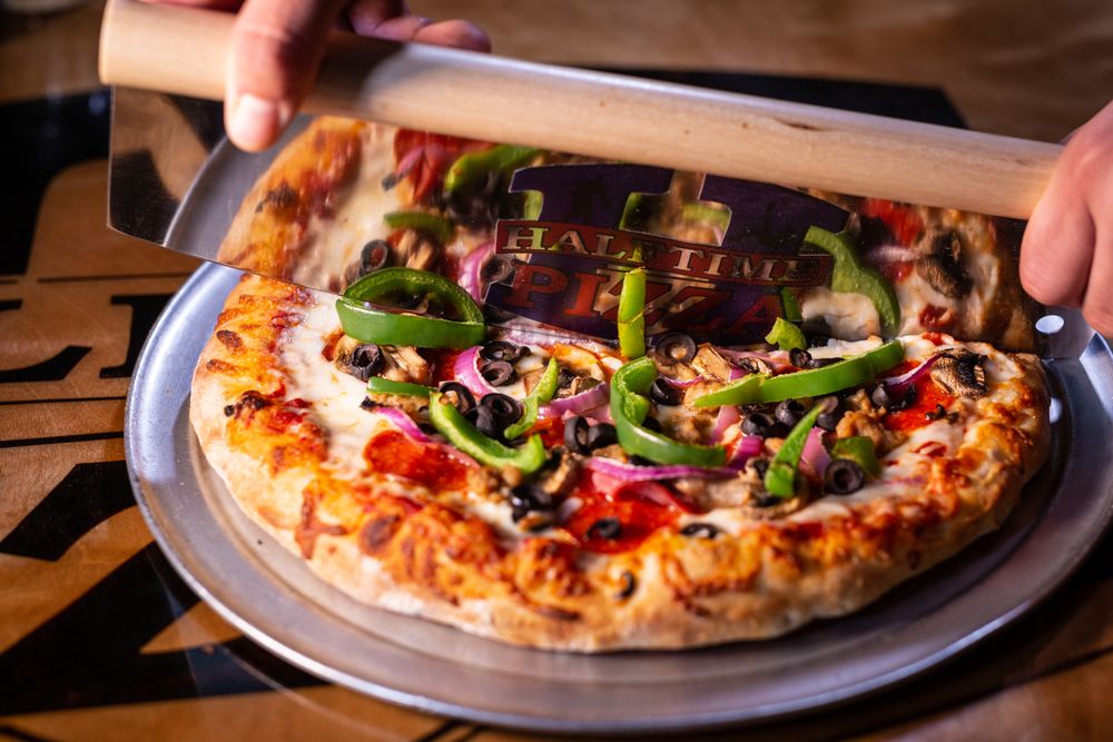HALFTIME PIZZA - Updated October 2024 - 255 Photos & 290 Reviews - 7126 ...
