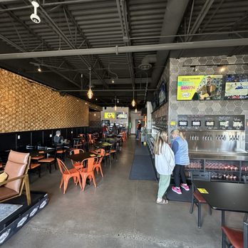 THE RUSTY BUMBLEBEE - Updated October 2025 - 73 Photos & 25 Reviews ...