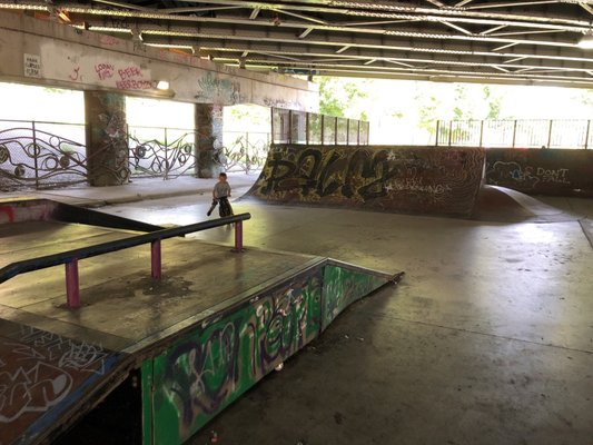 LOGAN SQUARE SKATE PARK - Updated July 2025 - 2430 W Logan Blvd ...