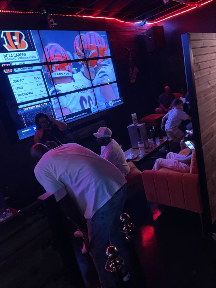 AFTERNINE SPORTS BAR & LOUNGE - Updated May 2026 - 5718 Albemarle Rd ...