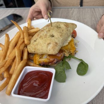 THE POINT PATIO BAR & BISTRO - Updated January 2026 - 557 Photos & 520 ...