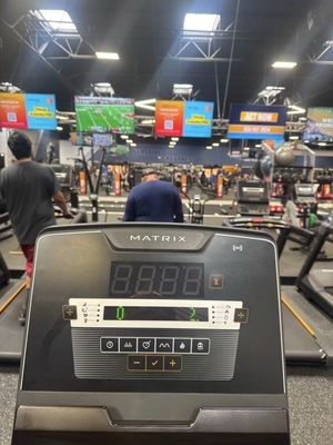 CRUNCH FITNESS TRACY - Updated December 2025 - 34 Reviews - 1975 W 11th ...