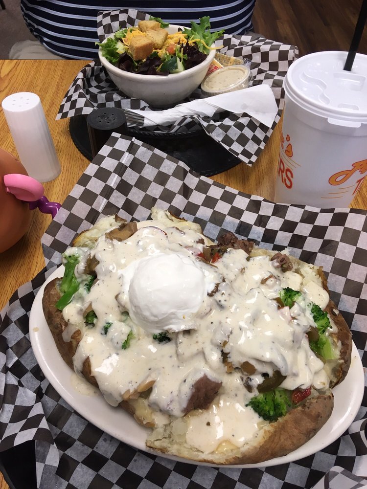 PRATER’S TATERS - 17 Photos & 16 Reviews - 329 S Tennessee Ave, Parsons ...
