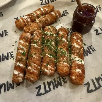 BAR MUTZ - Updated September 2025 - 301 Photos & 69 Reviews - 90 Center ...