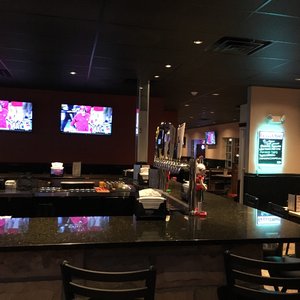 GRANDE PIZZA & FAMILY RESTAURANT - Updated April 2025 - 16 Photos & 45 ...