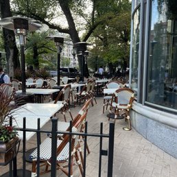 DEUXAVE - Updated January 2026 - 1070 Photos & 722 Reviews - 371 ...