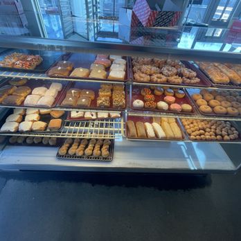 SQUARE DONUTS - Updated December 2025 - 29 Photos & 25 Reviews - 1280 N ...