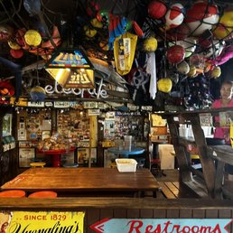 LE TUB - Updated November 2024 - 1937 Photos & 1930 Reviews - 1100 N ...