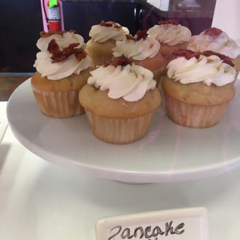 CUPCAKE AND A SMILE - Updated January 2026 - 46 Photos & 40 Reviews ...