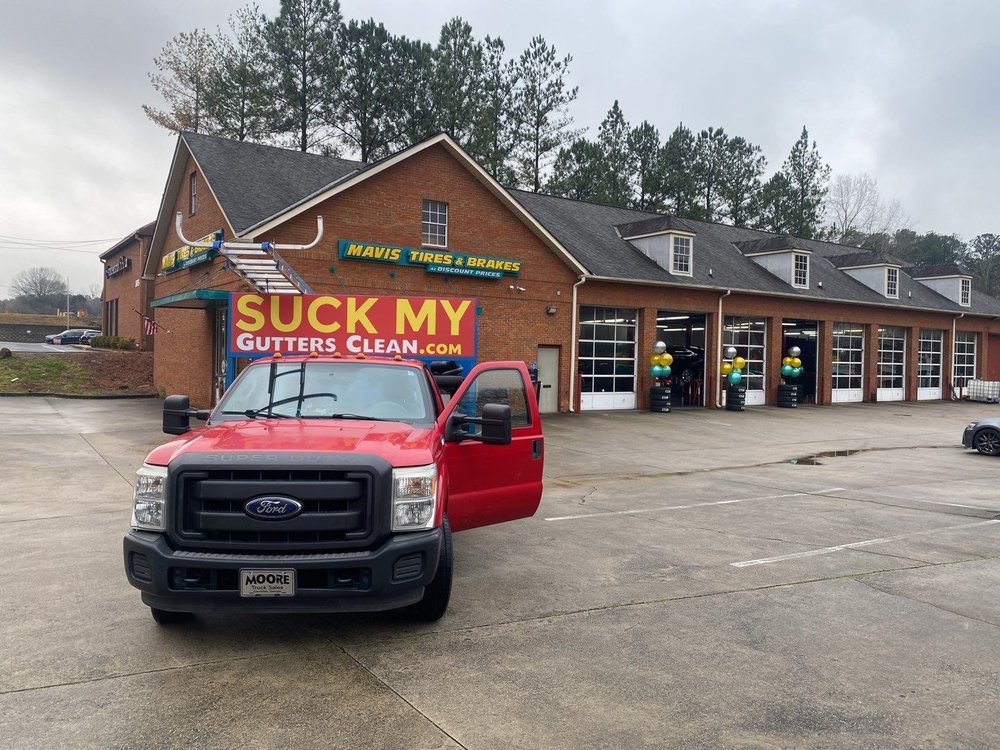 GURU GUTTER CLEANING - Updated October 2024 - 12 Photos - Seattle ...