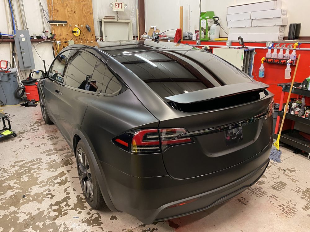 CRISPY AUTO RESTYLING - Updated December 2024 - 14 Photos ...