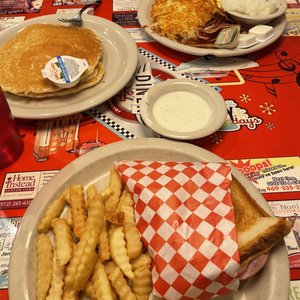 THE DINER OF DALLAS - 225 Photos & 196 Reviews - Restaurants near ...