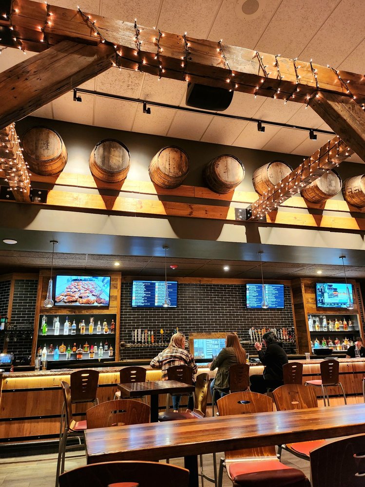 RJ CINEMA DISTILLERY & TAPROOM - Updated January 2026 - 86 Photos & 88 ...