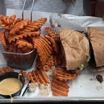 BACKDOOR BRGR - Updated August 2025 - 289 Photos & 292 Reviews - 261 N ...