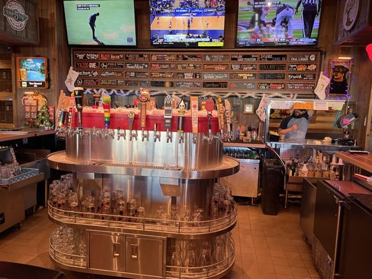 M.L.ROSE CRAFT BEER & BURGERS - Updated September 2025 - 224 Photos ...