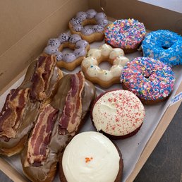 THE DONUTTERY - Updated January 2026 - 5633 Photos & 5146 Reviews - 17420 Beach Blvd, Huntington ...