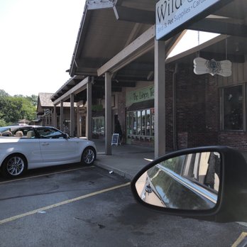 THE LINEN TREE - Updated December 2025 - 2841 SW 29th St, Topeka ...