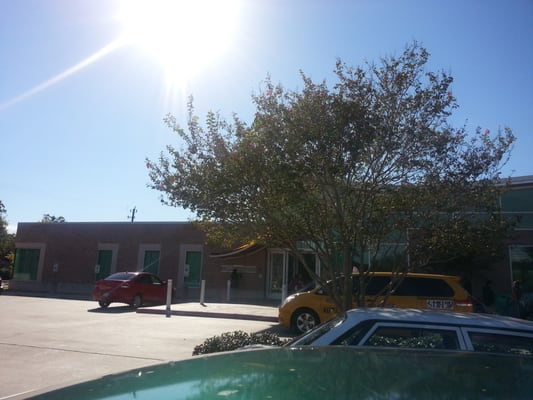 MCGOVERN STELLA LINK NEIGHBORHOOD LIBRARY - Updated October 2025 - 74 ...