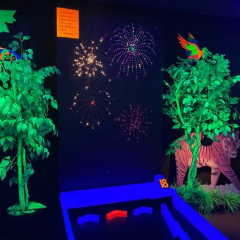 GLOW PUTT MINI GOLF - Updated January 2025 - 284 Photos & 354 Reviews ...