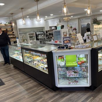 CHEZ ALICE - Updated June 2025 - 133 Photos & 67 Reviews - 15 Bridge St ...