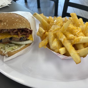 TOM’S JR BURGERS - Updated May 2024 - 67 Photos & 91 Reviews - 2775 ...