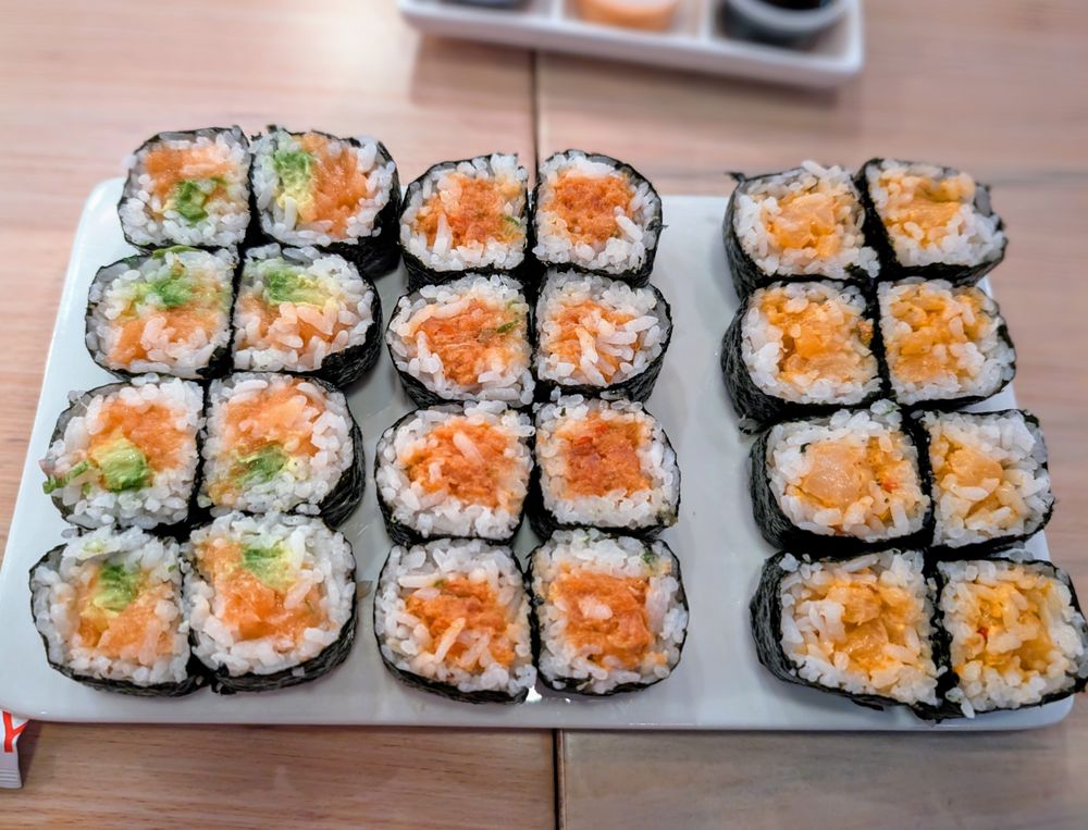 HAPPY TUNA - GRAND CENTRAL - Updated January 2026 - 79 Photos & 18 ...