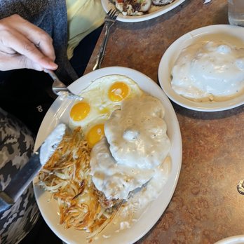 HUCKLEBERRY’S: BREAKFAST & LUNCH - Updated June 2024 - 242 Photos & 109 ...