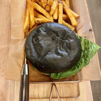 SOCIAL INN - Updated February 2025 - 139 Photos & 91 Reviews - 2733 ...