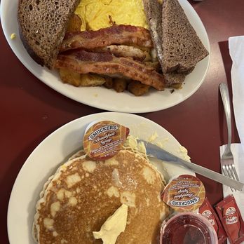 DEMPSEY’S BREAKFAST AND LUNCH - Updated November 2025 - 121 Photos ...