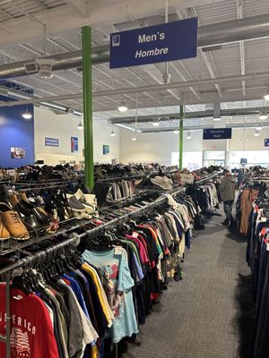GOODWILL STORE & DONATION CENTER - Updated December 2025 - 15 Photos ...